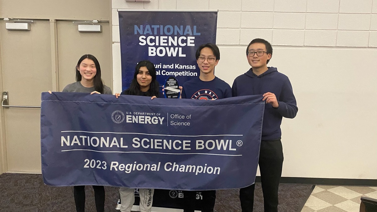 Olathe North (KS) and Ladue Horton Watkins (MO) win at the Regional ...