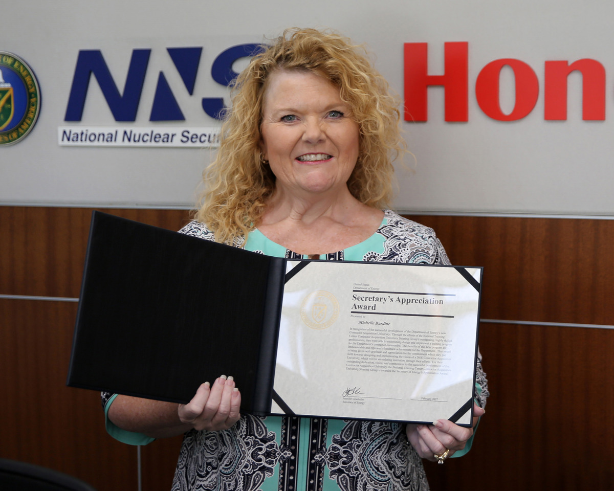 Supply Chain Management Center Receives Department of Energy Secretary ...